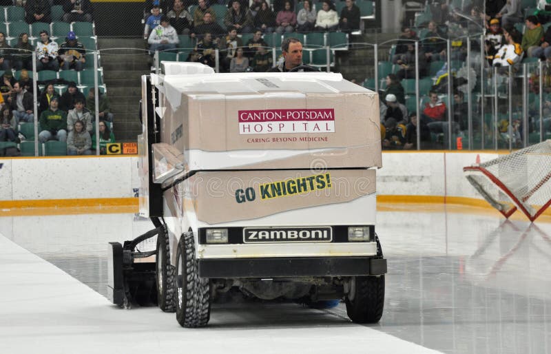 Zamboni in NCAA Hockey Game Editorial Photo - Image of athlete, arena ...