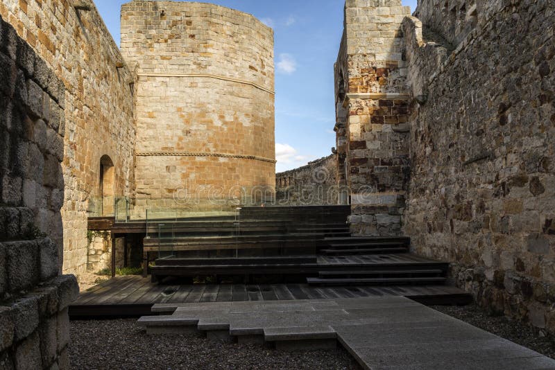 Zamora castle stock photo. Image of defense, castle, green - 55967944