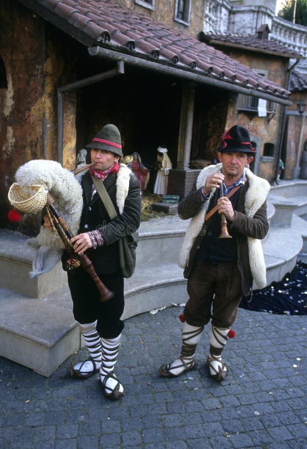 Zampognari in Rome editorial photography. Image of lifestyle - 24116362