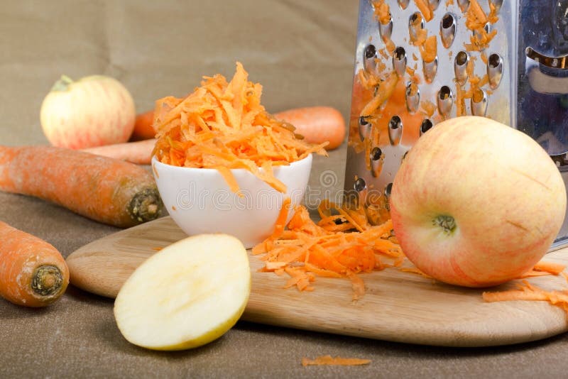 Zanahoria rallada. imagen de archivo. Imagen de dieta - 32981227