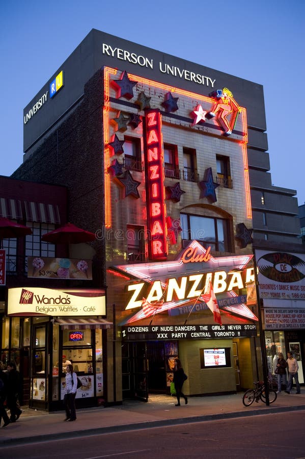 Toronto Strip Mall editorial image. Image of company - 37861780