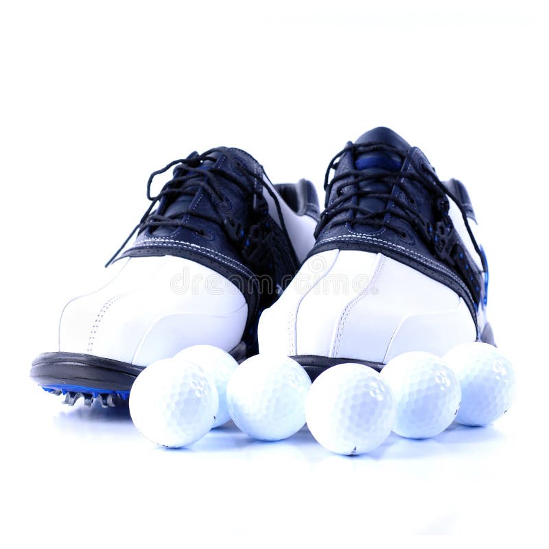 Zapatos y bolas del golf imagen de archivo. Imagen de controlador - 9045697