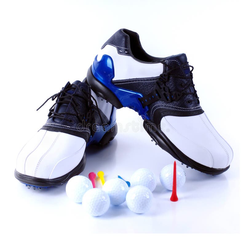 Zapatos y bolas del golf foto de archivo. Imagen de zapatos - 9045702