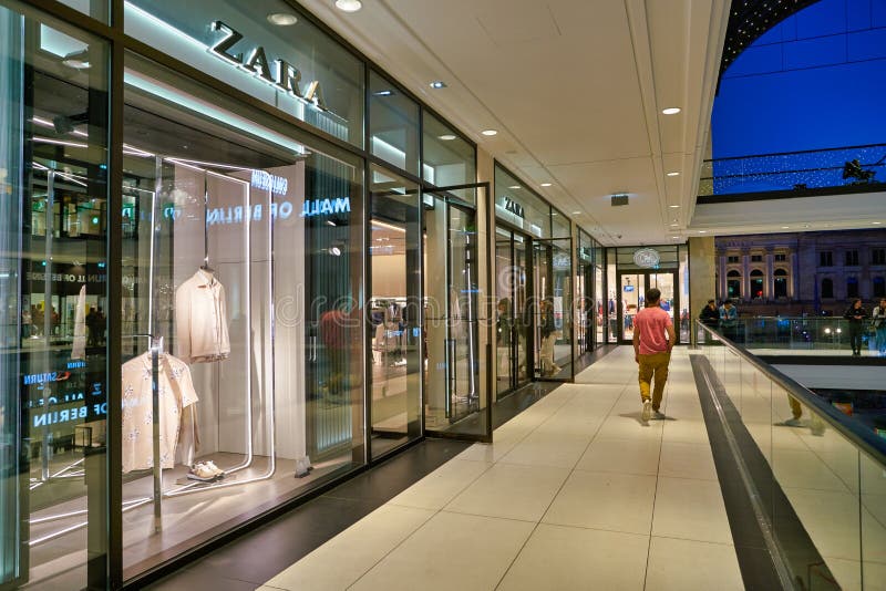 110 Zara Storefront Stock Photos - Free & Royalty-Free Stock Photos ...
