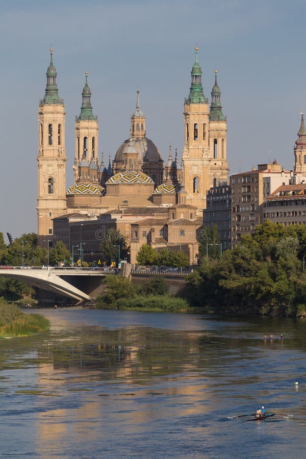 Zaragoza Basilica in Spain editorial image. Image of building - 98264310