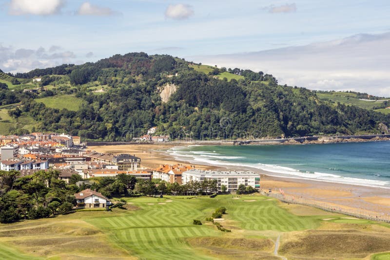 Zarautz стоковое изображение. изображение насчитывающей песок - 135307441