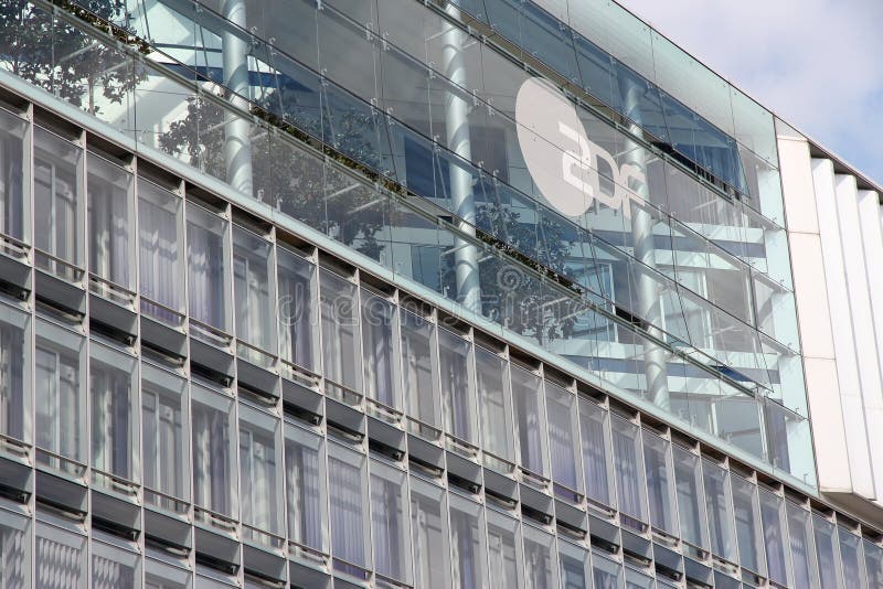 ZDF-Fernsehen, Deutschland redaktionelles stockbild. Bild von gebäude ...
