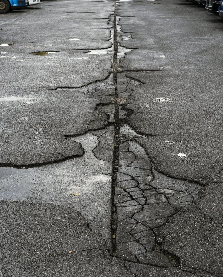 Oud Een Zeer Beschadigd Multiplex Met Tekenen En Opschriften Was ...