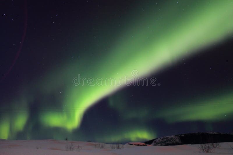 Zeer Groen Noordelijk Licht Stock Foto - Image of kosmisch, noordpool ...