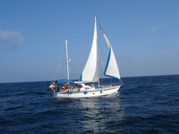 Zeilboot stock afbeelding. Image of wind, reis, vakantie - 257683