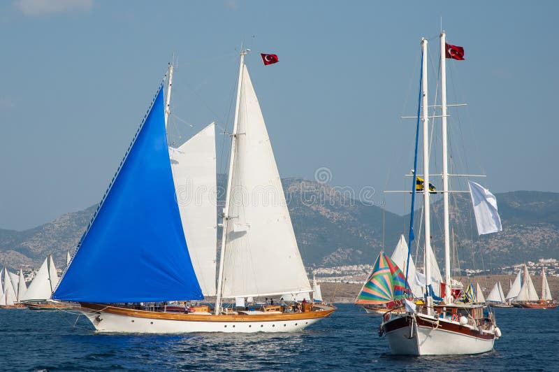 Zeilboten in De Middellandse Zee Stock Foto - Image of concurrentie ...