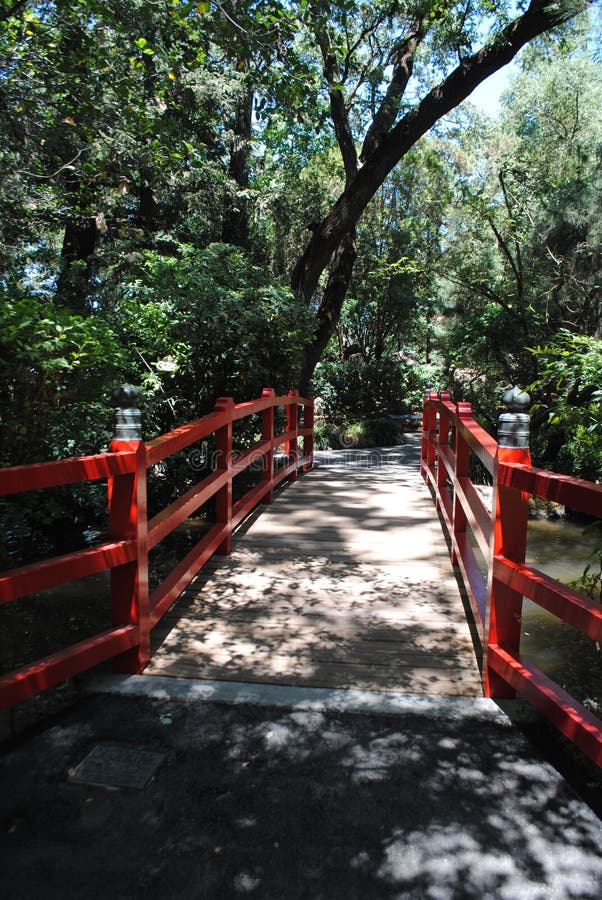 Zen Bridge stockbild. Bild von garten, architektur, frieden - 36395807