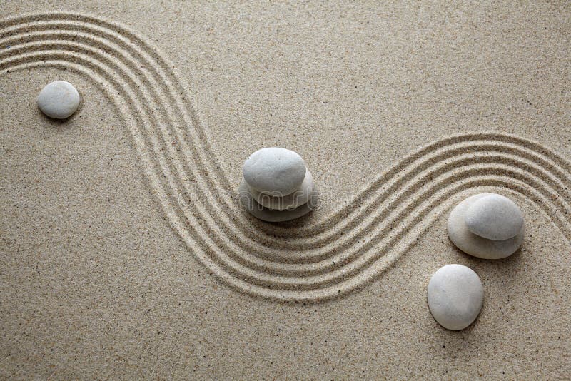 Simple Spiritual Patterns in a Japanese Zen Garden with Concentric ...
