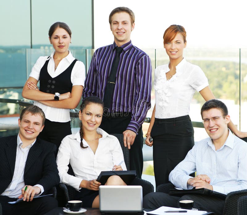 Zes Jonge Bedrijfspersonen in Formele Kleding Stock Afbeelding - Image ...