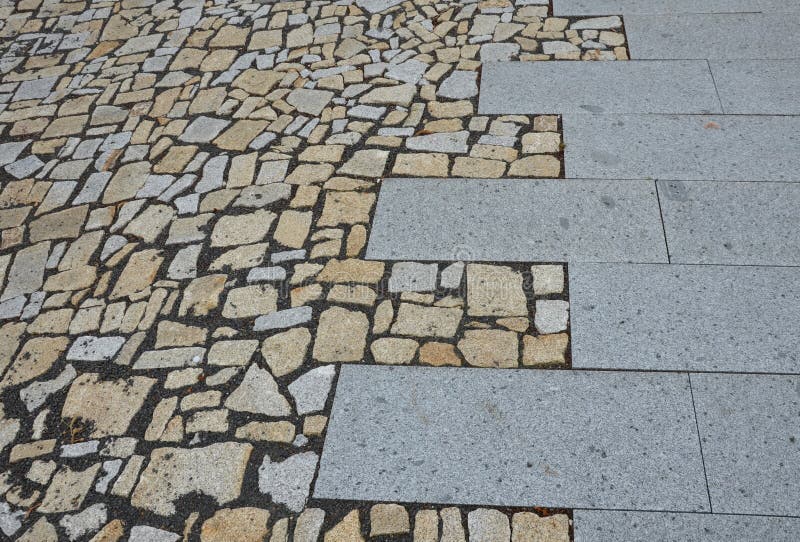 Paving Gray Brown Beige Color of Natural Stone Boulders of Irregular ...