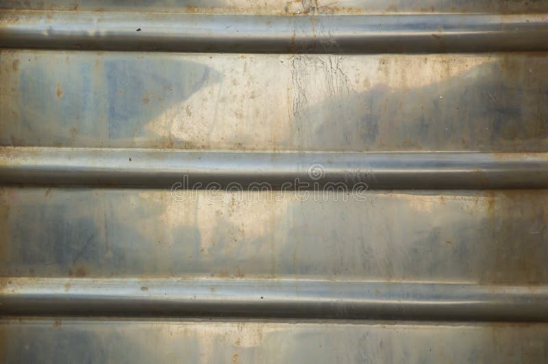 Zinc d'acier de toit image stock. Image du matériau, étain - 86134437