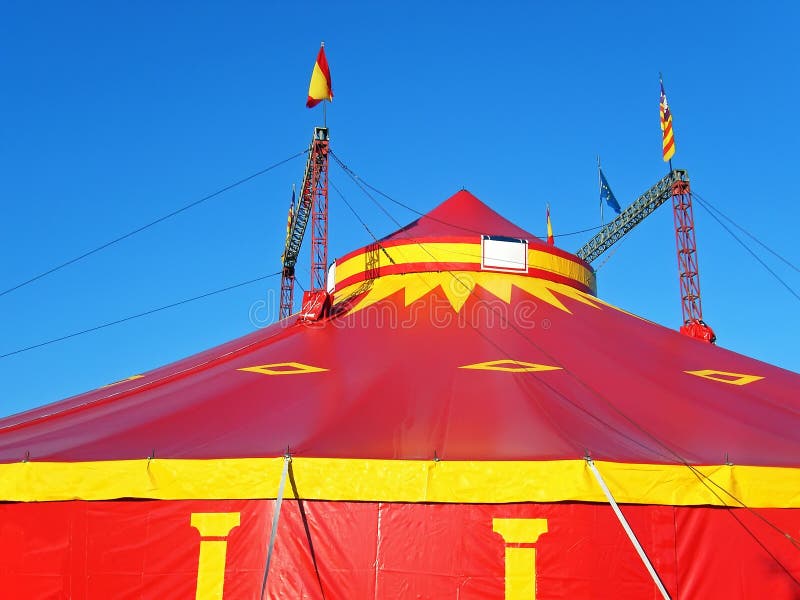 Zirkus-Zelt stockfoto. Bild von spanien, künstlerisch - 6747236