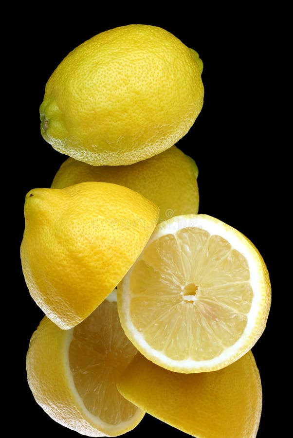 Zitronen. stockbild. Bild von schwarzes, widergespiegelt - 31073985