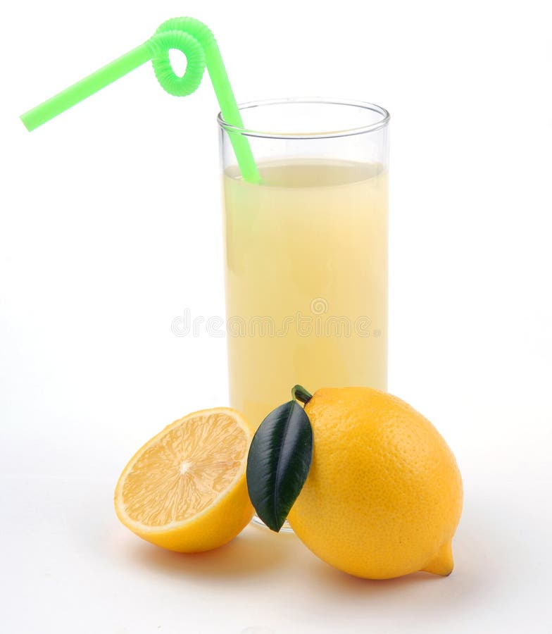 Zitronensaft in Einem Glas Und in Einem Lemo Stockfoto - Bild von glas ...