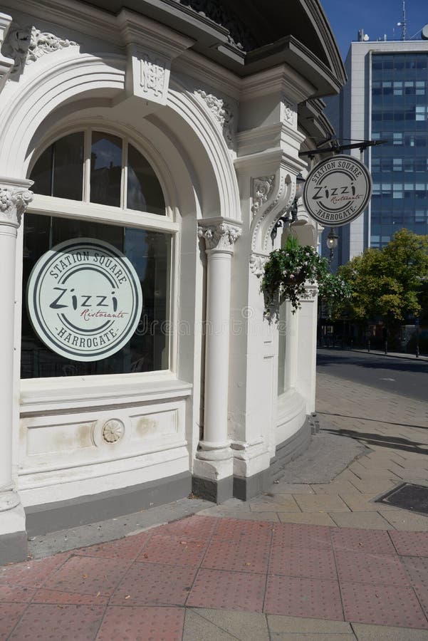 Zizzi Restaurant Station Square Harrogate Editorial Photo - Image of ...