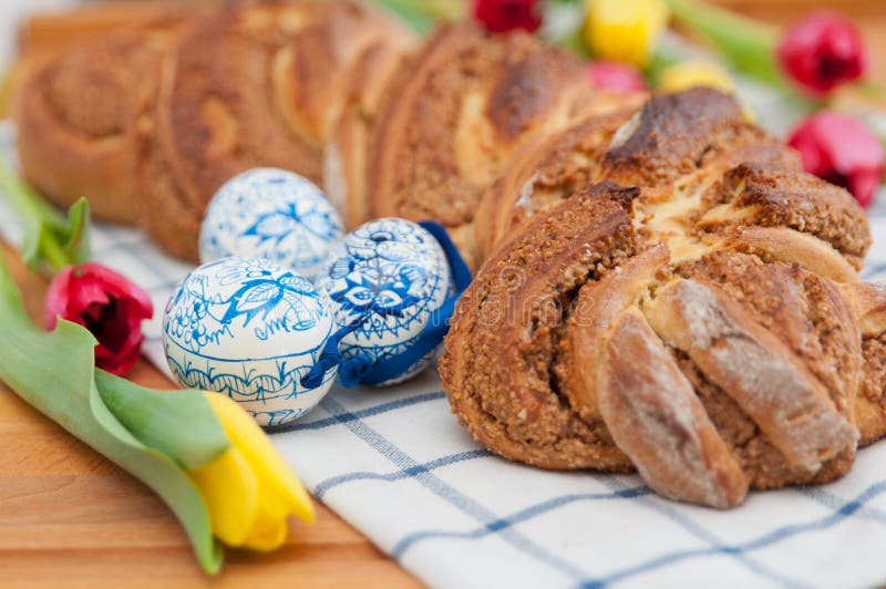 Duits Die Pasen-brood Met Ham Wordt Gevuld Stock Afbeelding - Image of ...