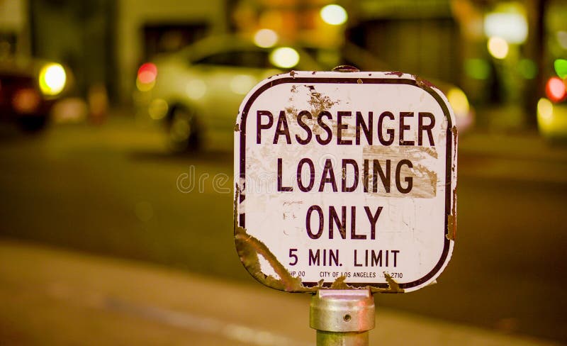 Signe 33 De Zone De Charge De Passager Image Stock Image Du Blanc Charge 14375575