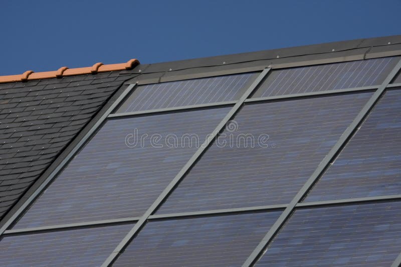 Verwarmer Van Het De Pijp De Zonnewater Van De Hitte Stock Afbeelding ...