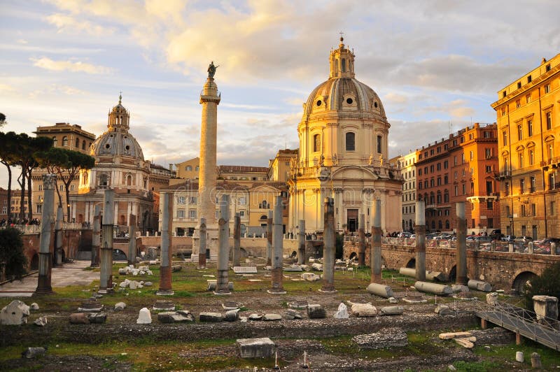 Oude Gebouwen Op Het Forum Romanum Stock Foto - Image of forum, beroemd ...