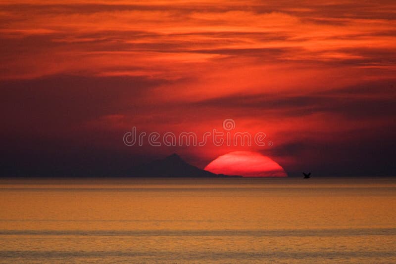 Zonsondergang, Sunset stock photo. Image of avond, griekenland - 129043432
