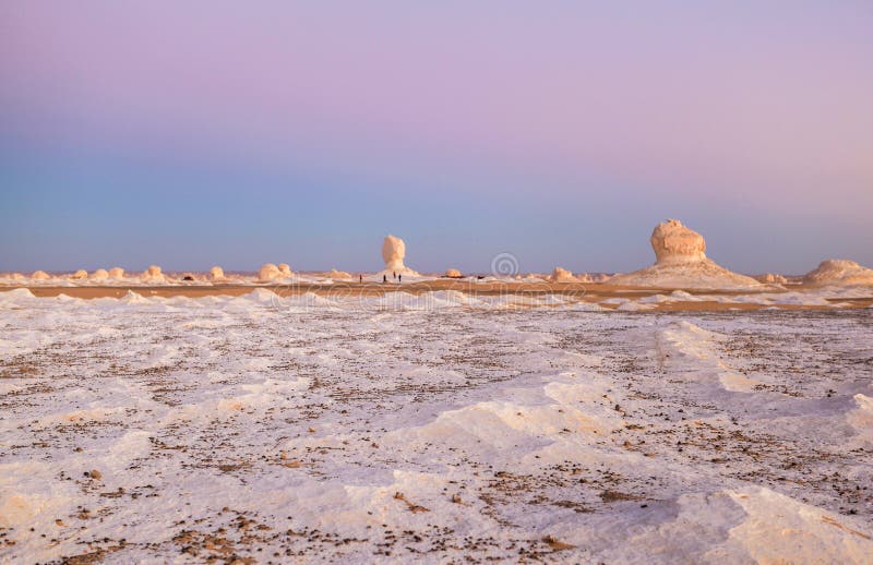 Zonsopgang Bij Witte Woestijn, Egypte Stock Afbeelding - Image of ...