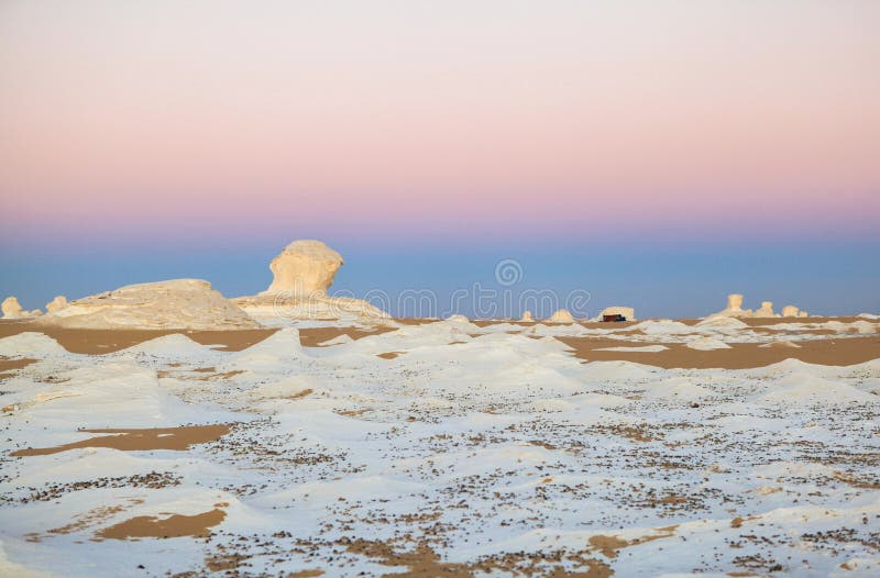 Zonsopgang in De Witte Woestijn, Egypte Stock Afbeelding - Image of ...