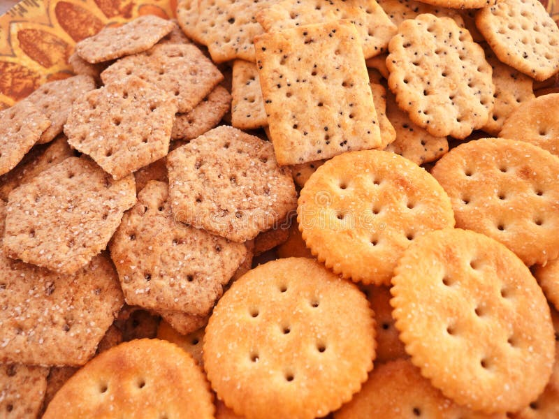 Zoute crackers stock foto. Image of voedsel, bloem, koekjes - 107714378