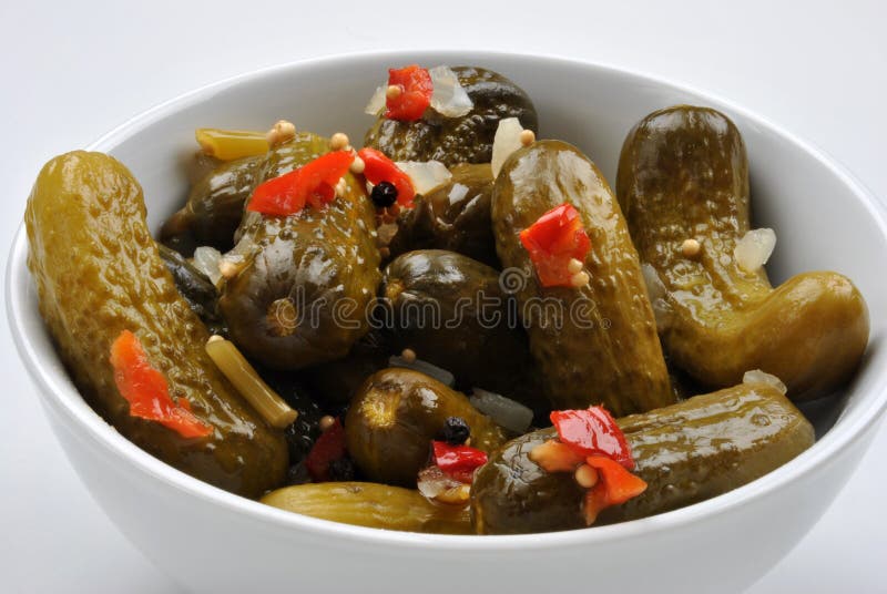 Dille Op De Plakken Van De Augurk Stock Afbeelding - Image of gesoleerd ...