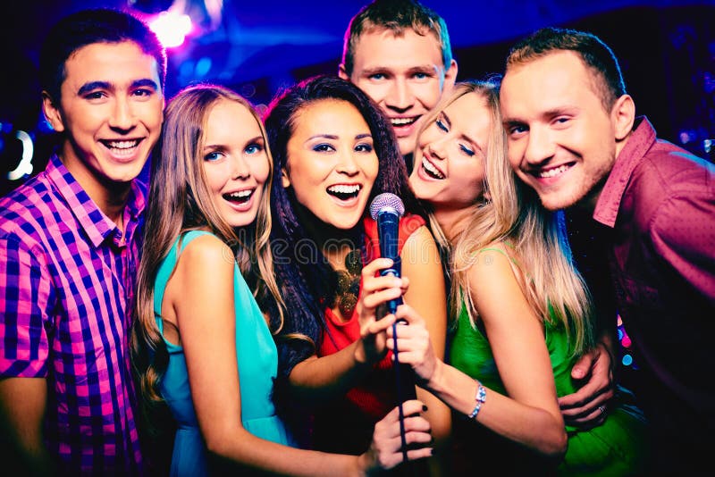 Zusammen singen stockbild. Bild von geöffnet, mikrophon - 34414607