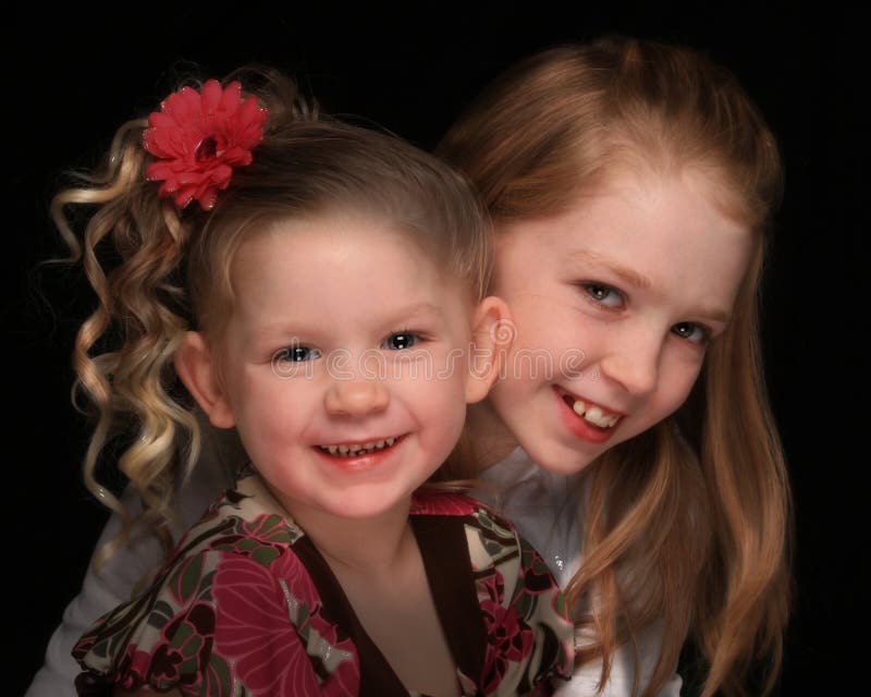 Zusters 2 stock afbeelding. Image of zusters, vriendschappelijk - 13297167