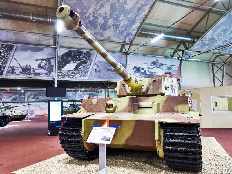 Tiger II Duitse zware tank redactionele stock afbeelding. Image of ...