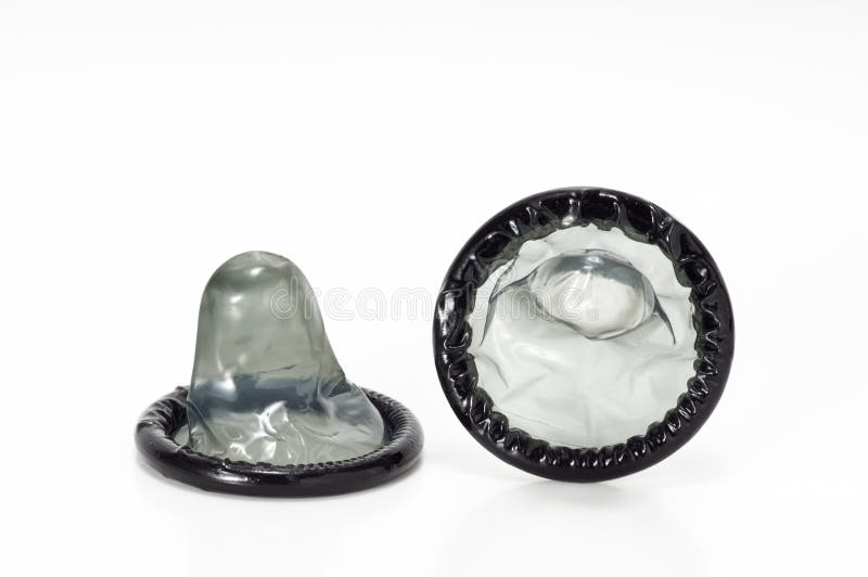 Zwart condoom stock afbeelding. Image of nieuw, geslacht - 29887391