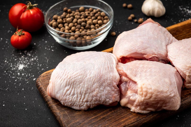 Kippendij stock foto. Image of slager, voedsel, filet - 93522826