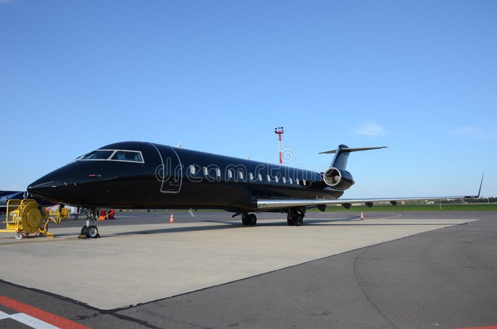 Zwarte privé straal stock afbeelding. Image of bombardier - 45005727