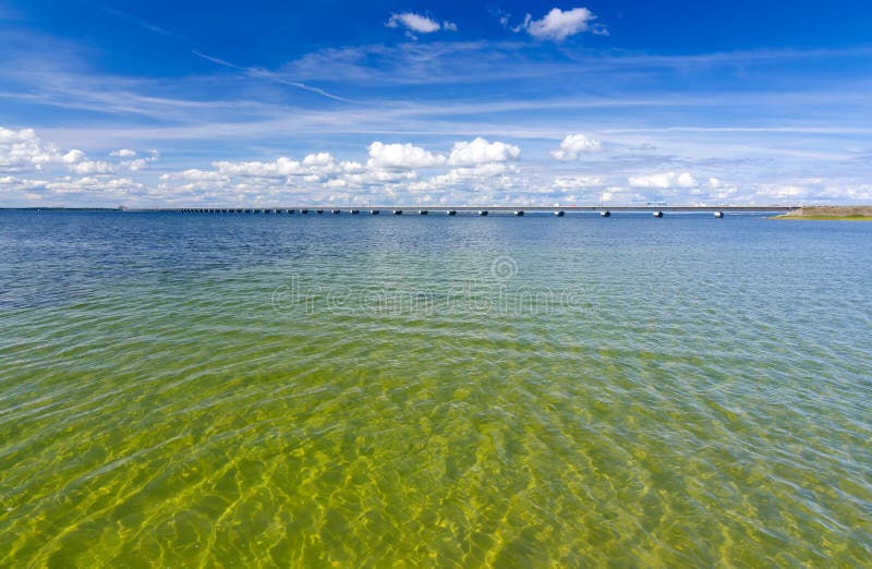 Zweeds Strand Dicht Bij De Oland-verbindingsbrug Stock Foto - Image of ...