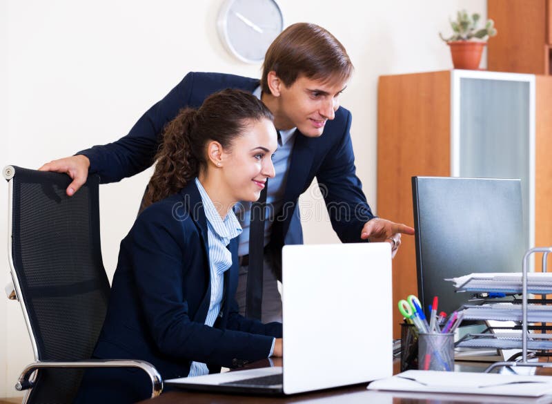 Bereiten Sie Vor, Um Zu Helfen Stockfoto - Bild von leitprogramm ...