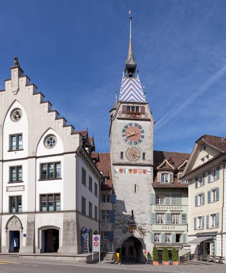 Zytturm-Glockenturm in Zug-Stadt Redaktionelles Bild - Bild von borduhr ...