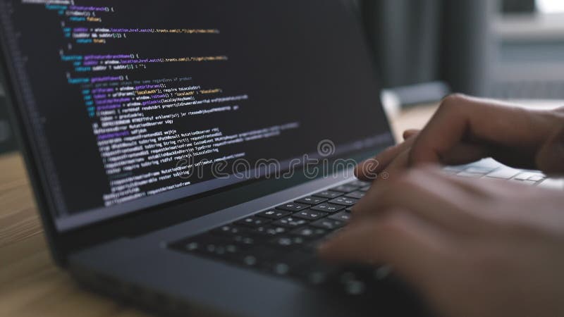 écran avec code banque de vidéos. Vidéo du programmeur - 257709996