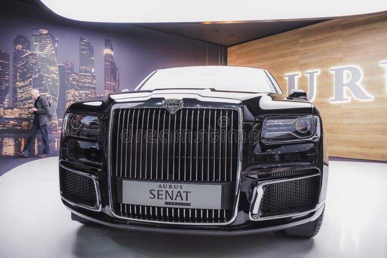 新的Aurus senat大型高级轿车 r 编辑类照片. 图片 包括有 大型高级轿车, 背包, 自动, 典雅 - 142630626