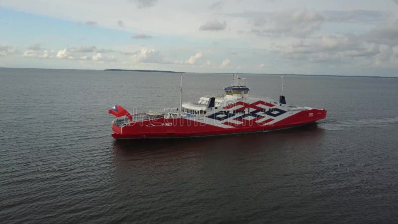 萨雷马,爱沙尼亚,06岁 2018年y Virtsu和Kuivastu之间的Ferry Piret渡轮,连接萨雷马岛和爱沙尼亚的陆地 影视素材 ... 萨雷马,爱沙尼亚,06岁 2018年y Virtsu和Kuivastu之间的Ferry Piret渡轮,连接萨雷马岛和爱沙尼亚的陆地 影视素材 ...