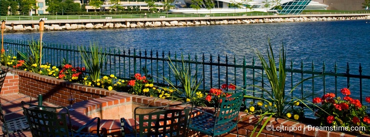 4+ Months for the first 100 DLs - Dreamstime