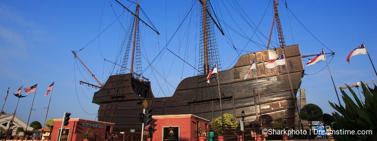 400 sales milestone - Dreamstime