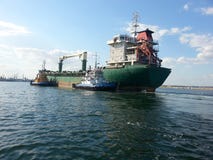 Tugs Towing Base Offshore Oil Platform Stock Photo - Image of boat ...