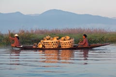 Intha Leg Rowing Tribe In Myanmar Editorial Photography - Image: 4701457