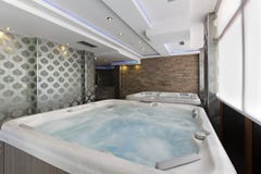 Hand Drawn Vector Illustration Of Bathtub Icon In Doodle Style. Cute ...